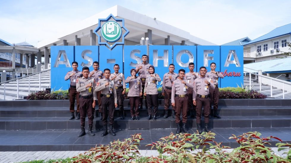 Guru dan Staf - As-Shofa